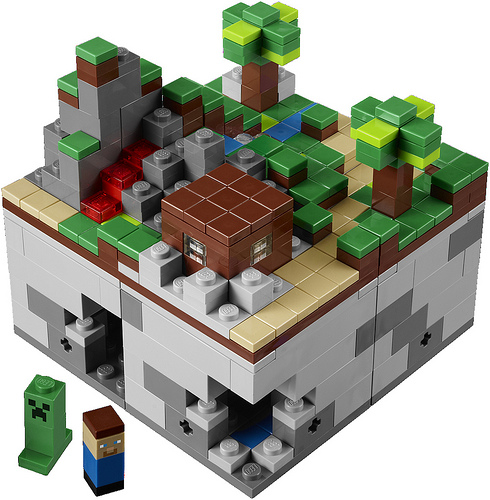 LEGO Minecraft Lets You Build Your Own Cubic Micro-World